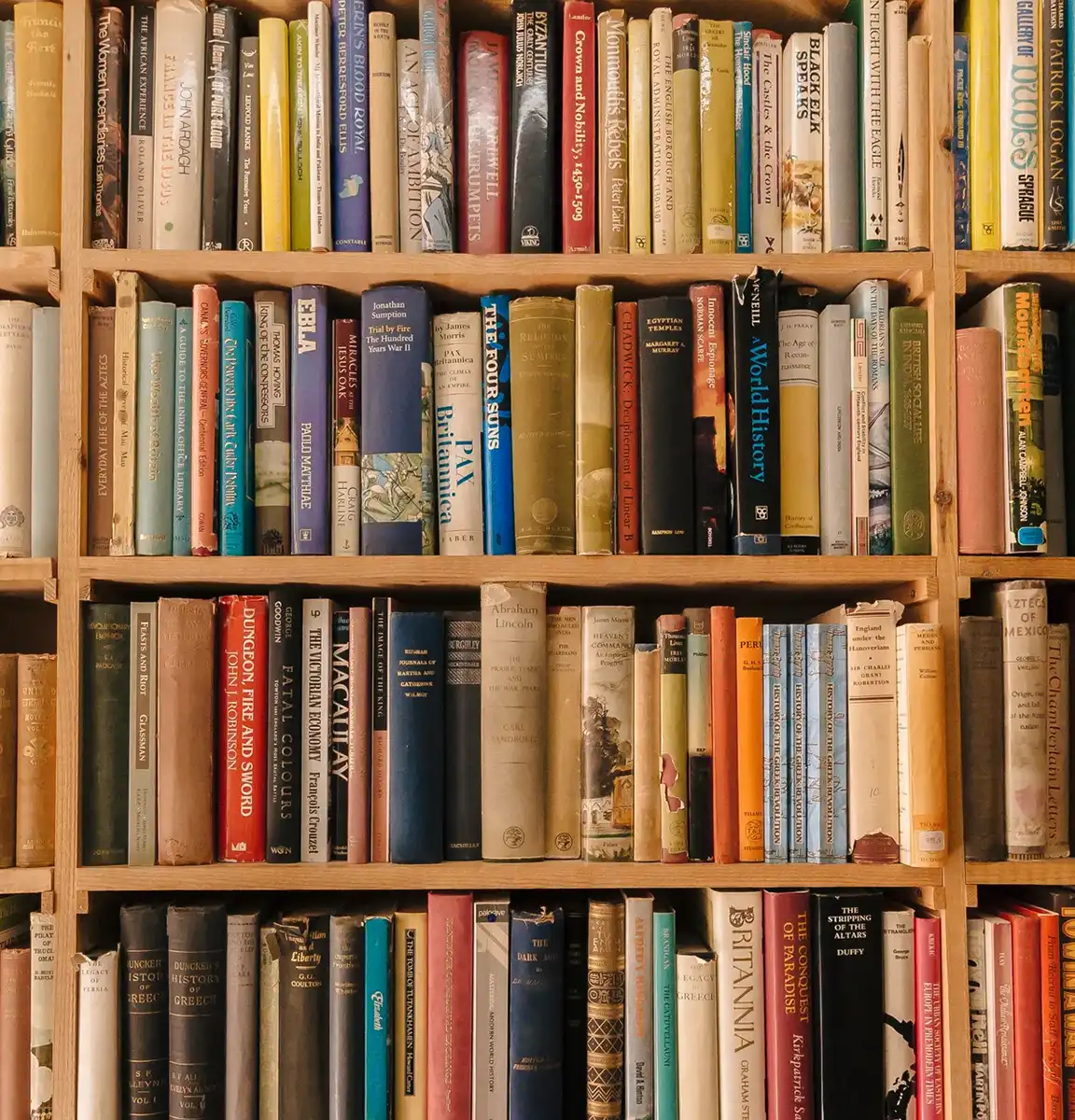 Antikvarijat | Galerija | Crveni Peristil | Zagreb